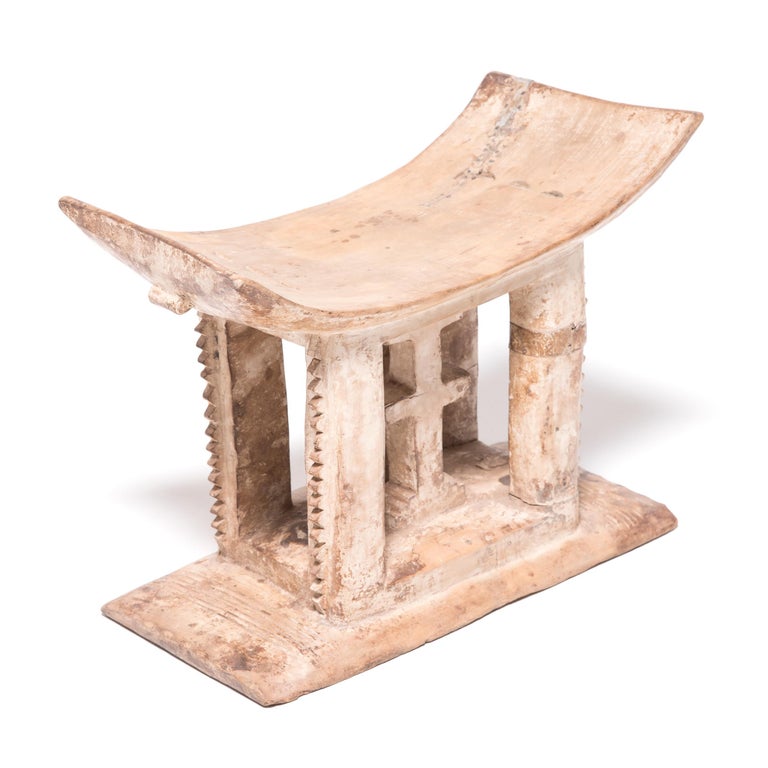 Early 20th Century Ghanaian Ashanti Symbolic Stool For Sale at 1stdibs