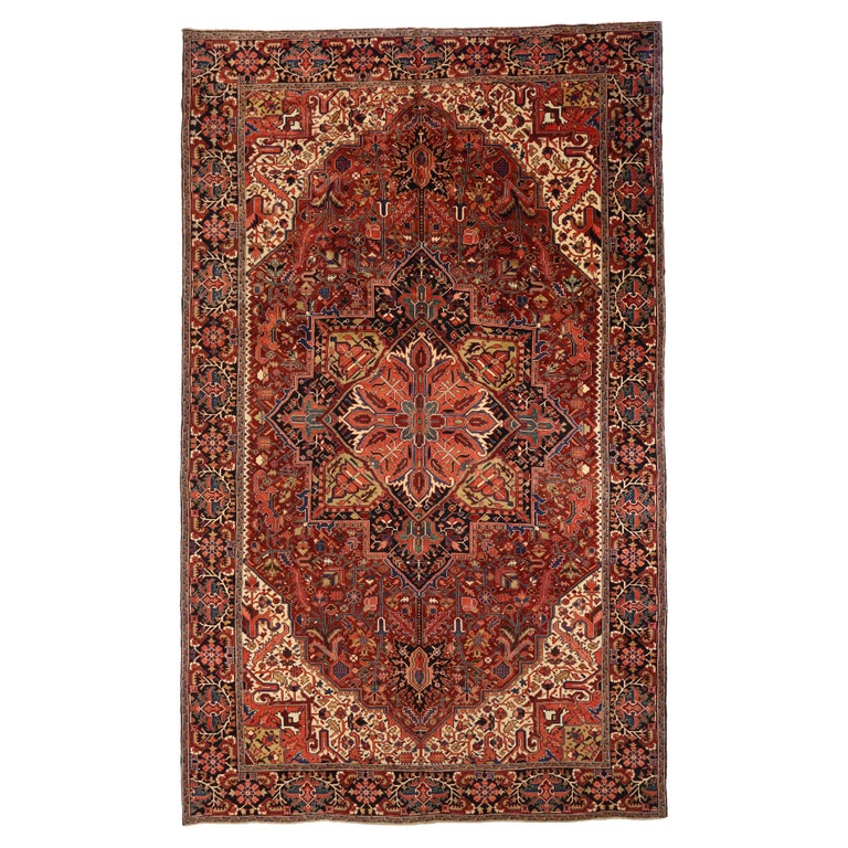 Early 20th Century Hand Knotted Persian Heriz Rug For Sale at 1stDibs