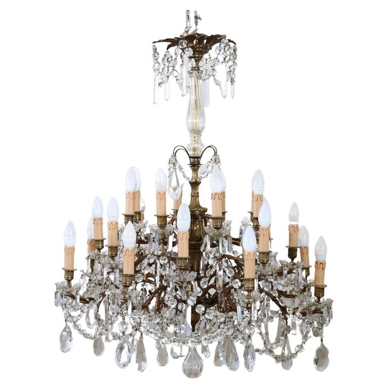 Early 20th Century Italian Gilded Bronze and Crystal Large Chandelier, 24 Bulbs For Sale at 1stDibs