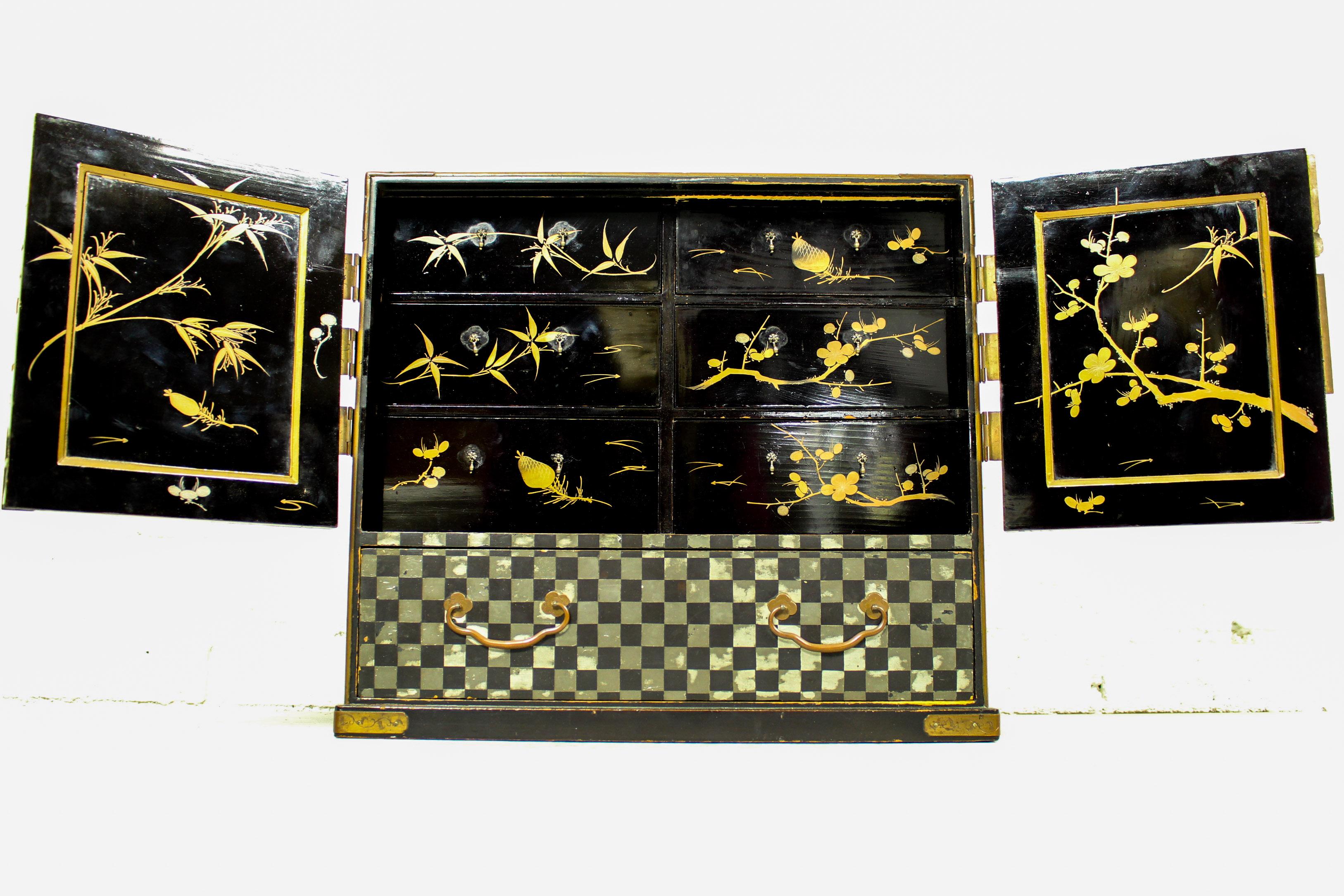 Early 20th Century, Japanese Jewelry Box For Sale at 1stDibs