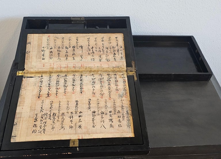 Early 20th Century Japanese Writing Box Travel Desk For Sale at 1stDibs