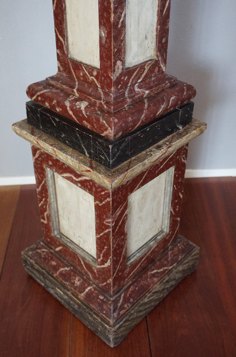Support de sculpture en bois peint en marbre du début du 20e siècle ...