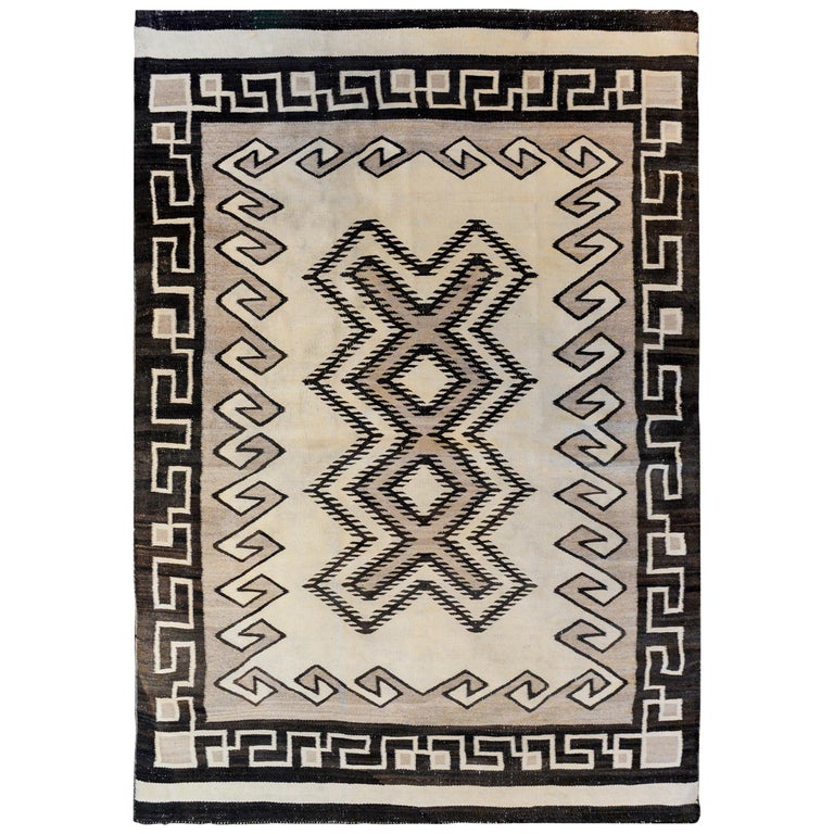 Early 20th Century Navajo Rug For Sale at 1stDibs