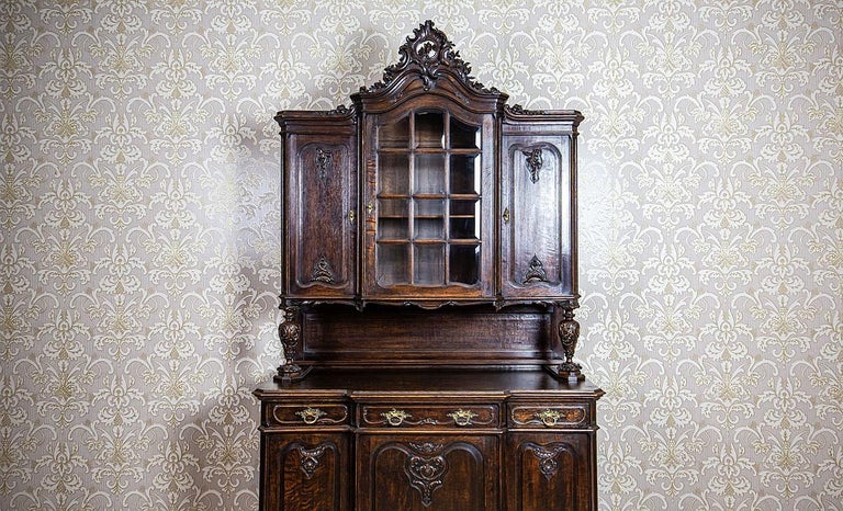 Early 20th-Century Neo-Rococo Oak Buffet in Dark Brown For Sale at 1stDibs