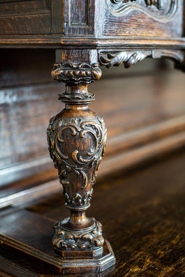 Early 20th-Century Neo-Rococo Oak Buffet in Dark Brown For Sale at 1stDibs