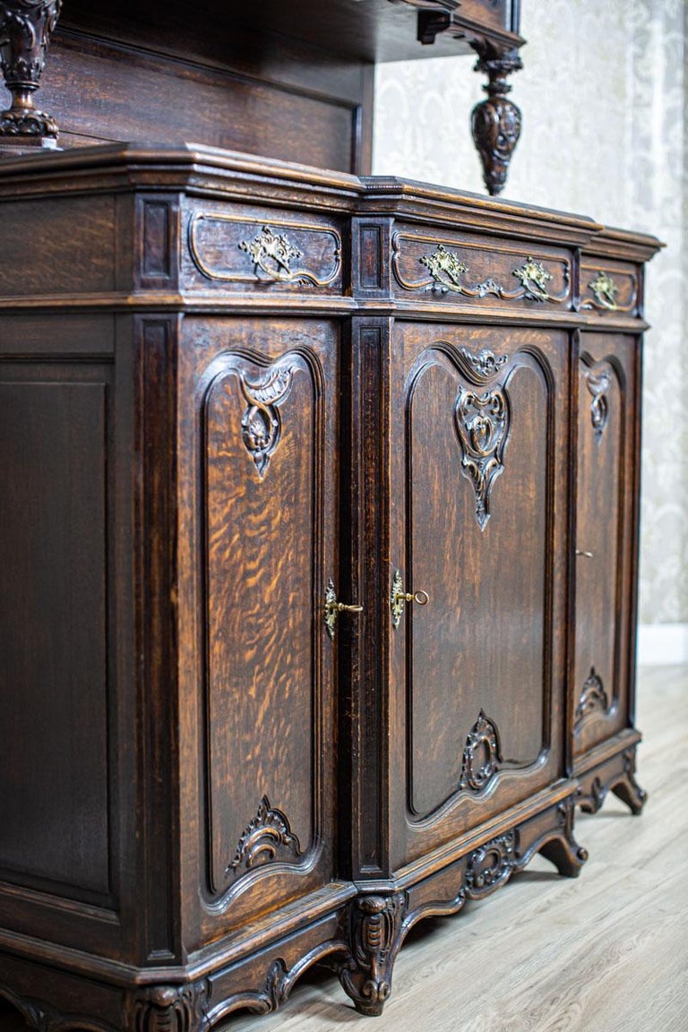 Early 20th-Century Neo-Rococo Oak Buffet in Dark Brown For Sale at 1stDibs