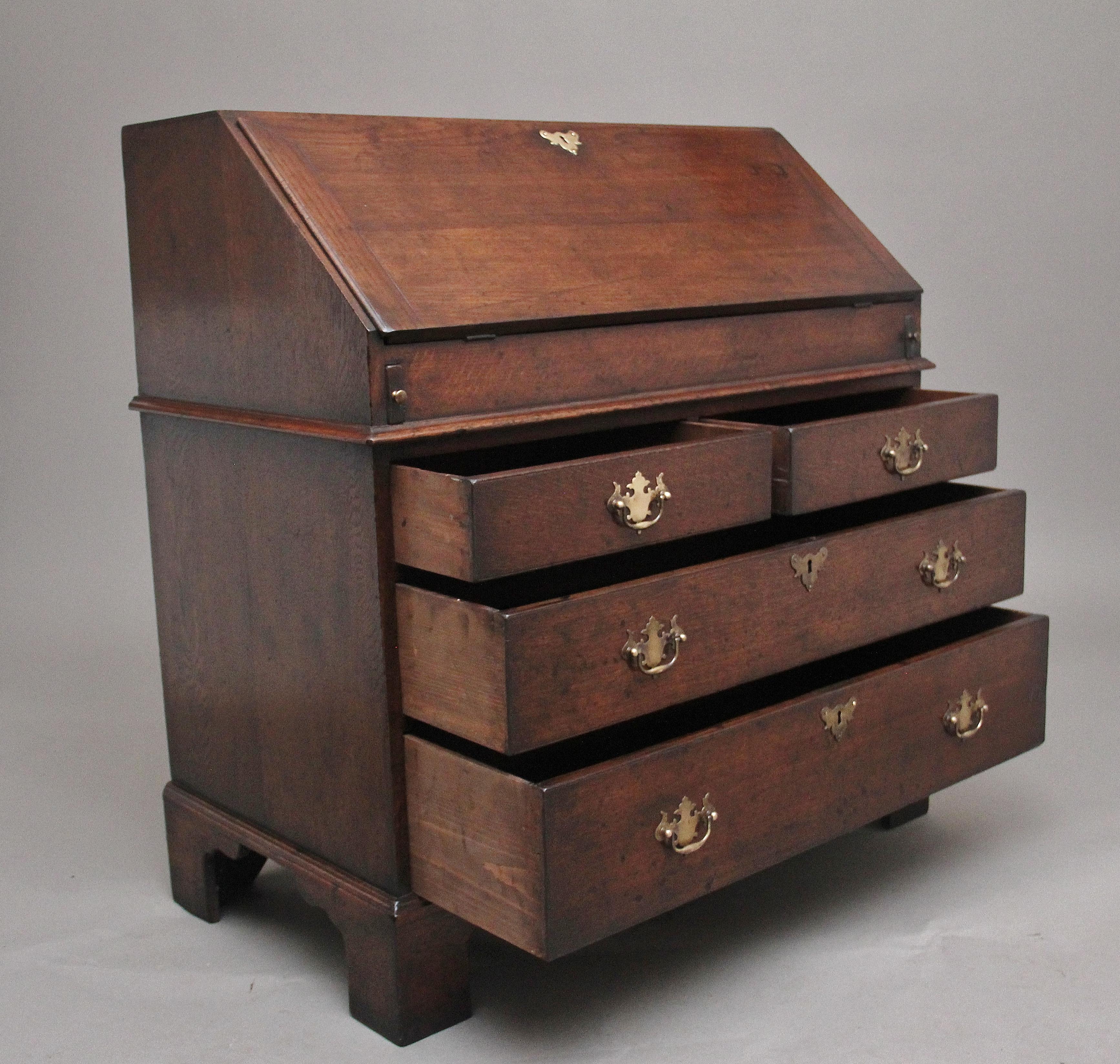 Early 20th Century Oak Bureau in the Georgian Style For Sale at 1stDibs