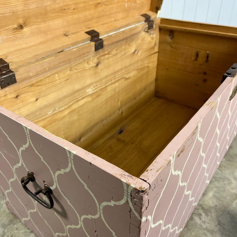 Early 20th Century Painted Antique Trunk For Sale at 1stDibs