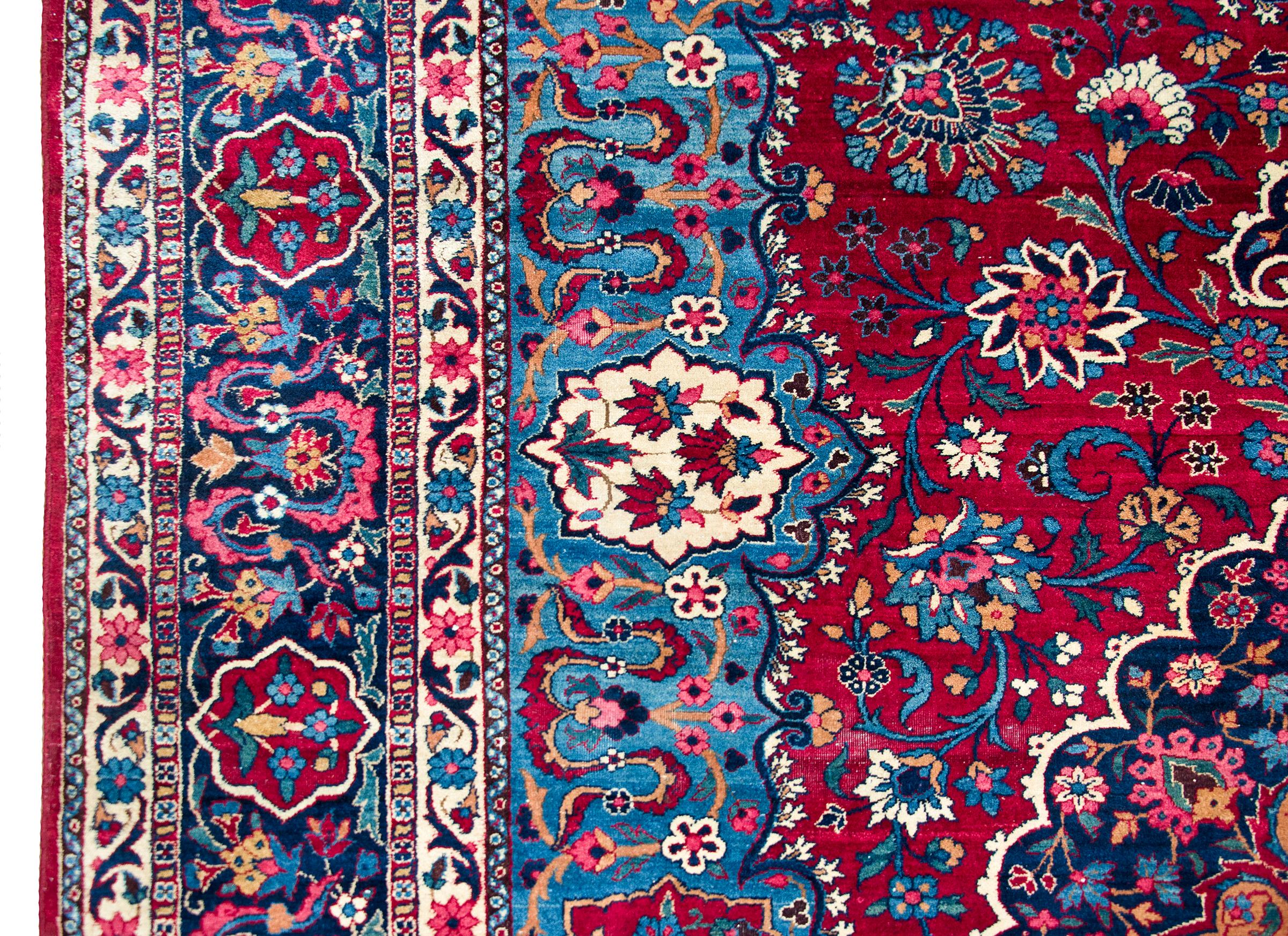 Early 20th Century Persian Yazd Rug For Sale at 1stDibs