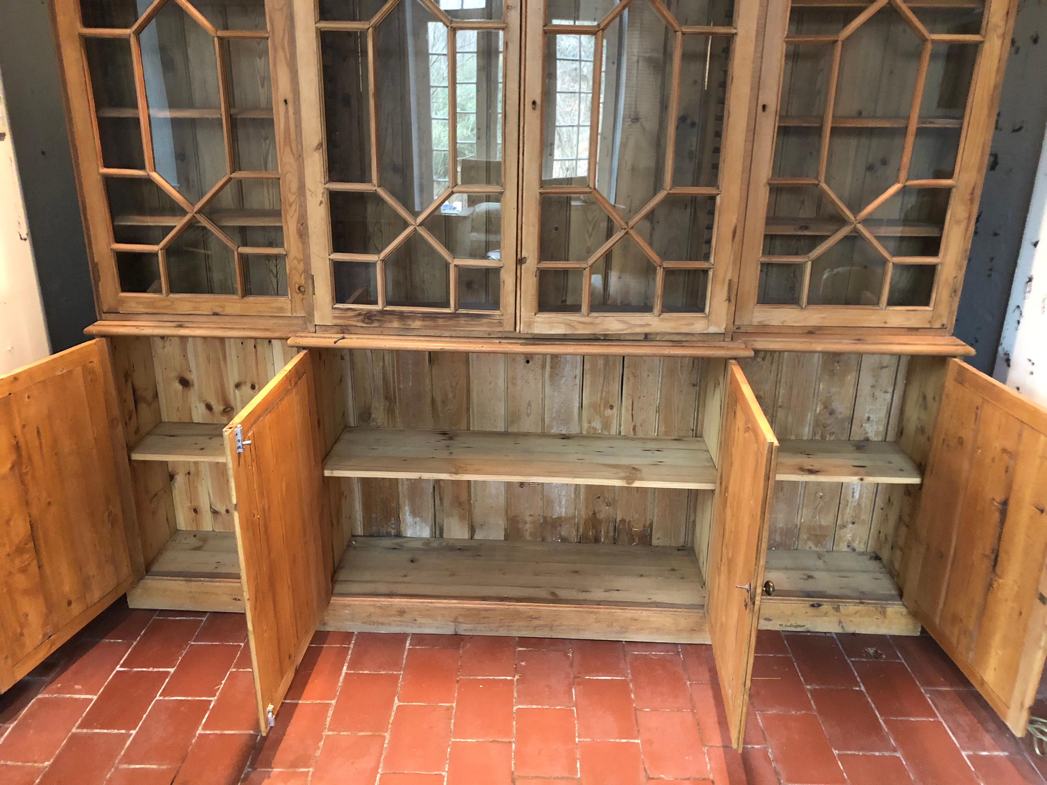 Early 20th Century Pine Breakfront For Sale at 1stDibs