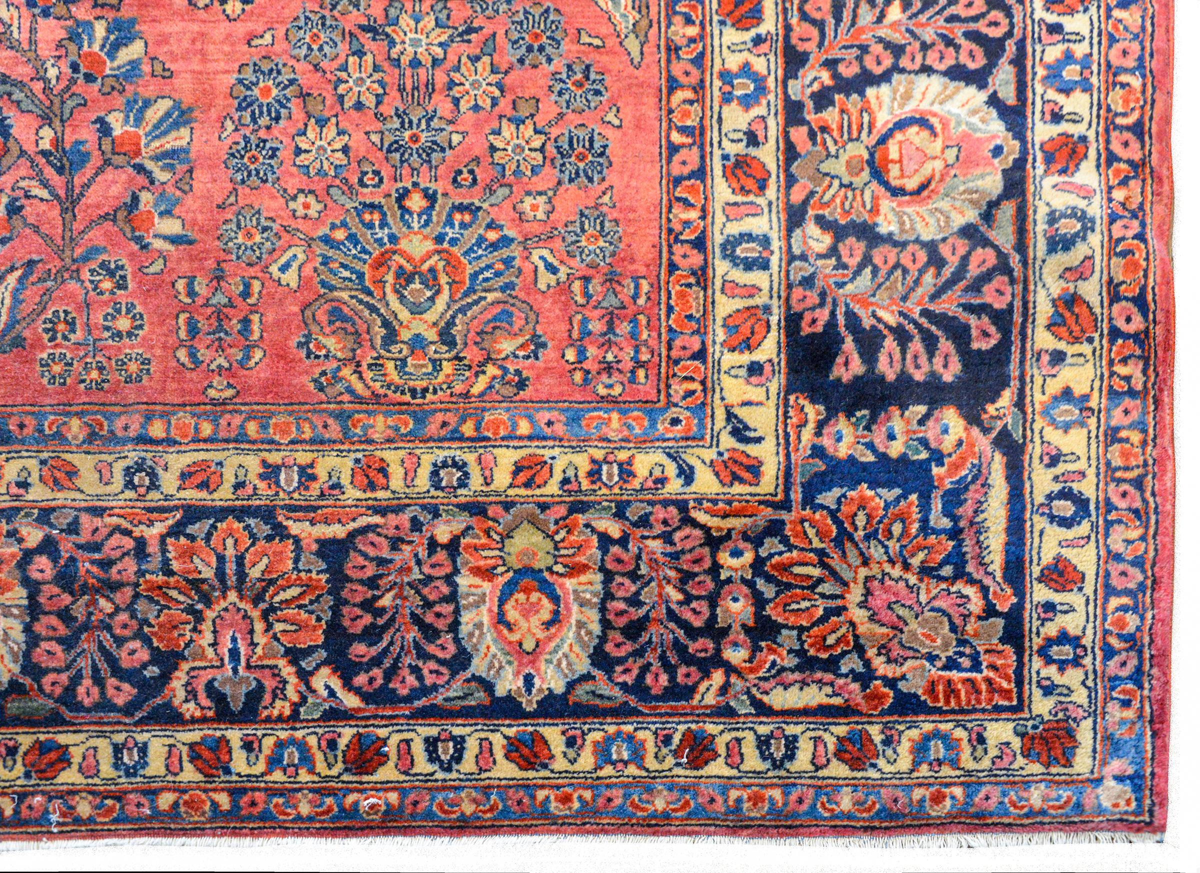 Early 20th Century Sarouk Rug For Sale at 1stDibs