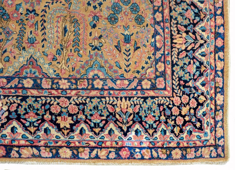 Early 20th Century Sarouk Rug For Sale at 1stDibs