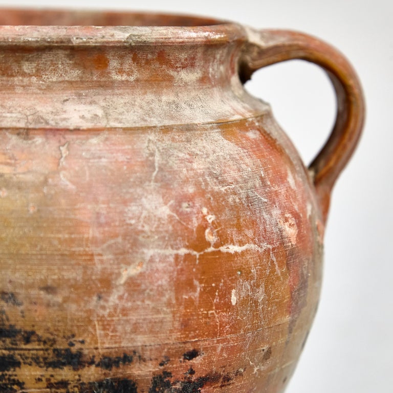 Early 20th Century Traditional Spanish Ceramic Vase For Sale at 1stDibs