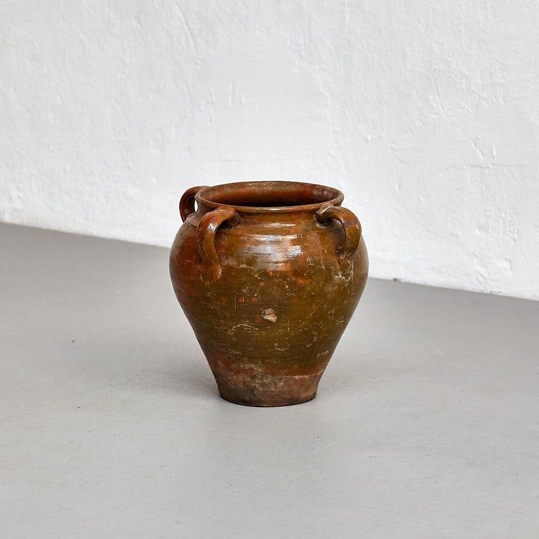 Early 20th Century Traditional Spanish Ceramic Vase For Sale at 1stDibs