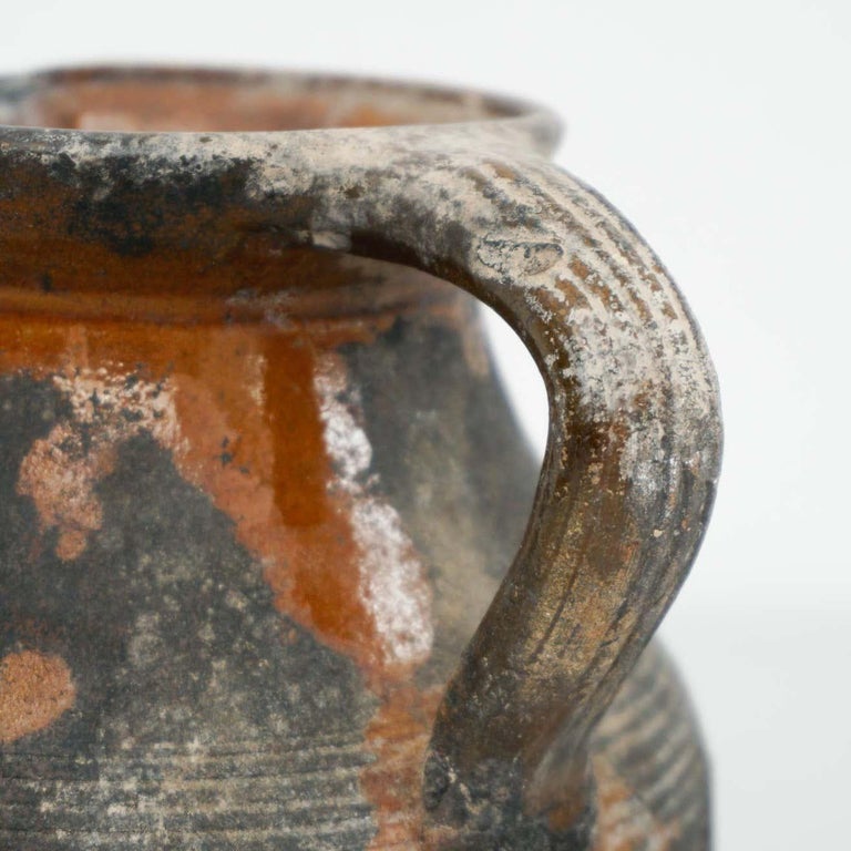 Early 20th Century Traditional Spanish Ceramic Vase For Sale at 1stDibs