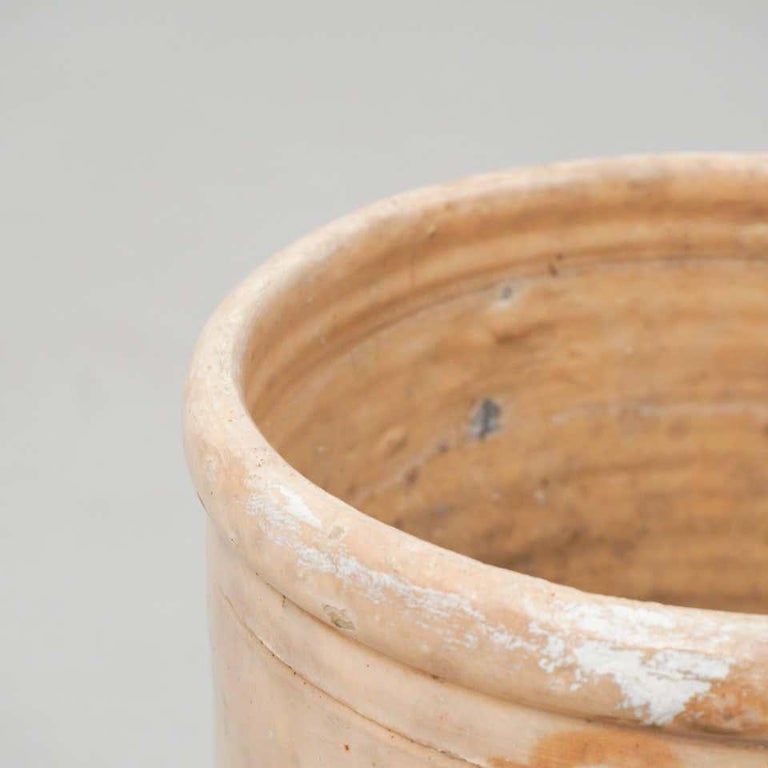 Early 20th Century Traditional Spanish Ceramic Vase For Sale at 1stDibs