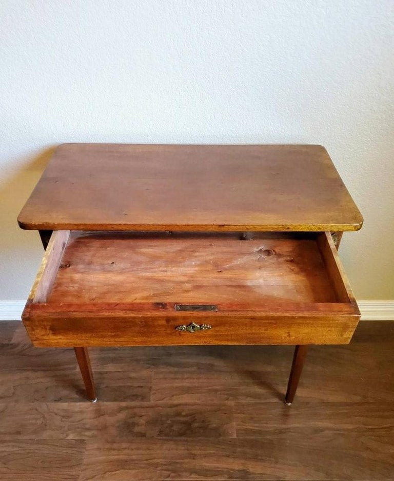 Early American Federal Period Mahogany Table at 1stDibs