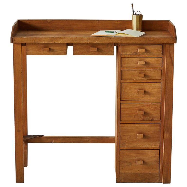 Early American Standing Oak Desk at 1stDibs