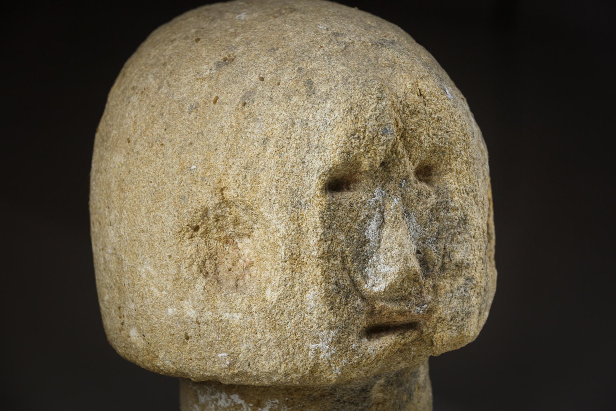 Early Archaic Janus Head in Limestone For Sale at 1stDibs