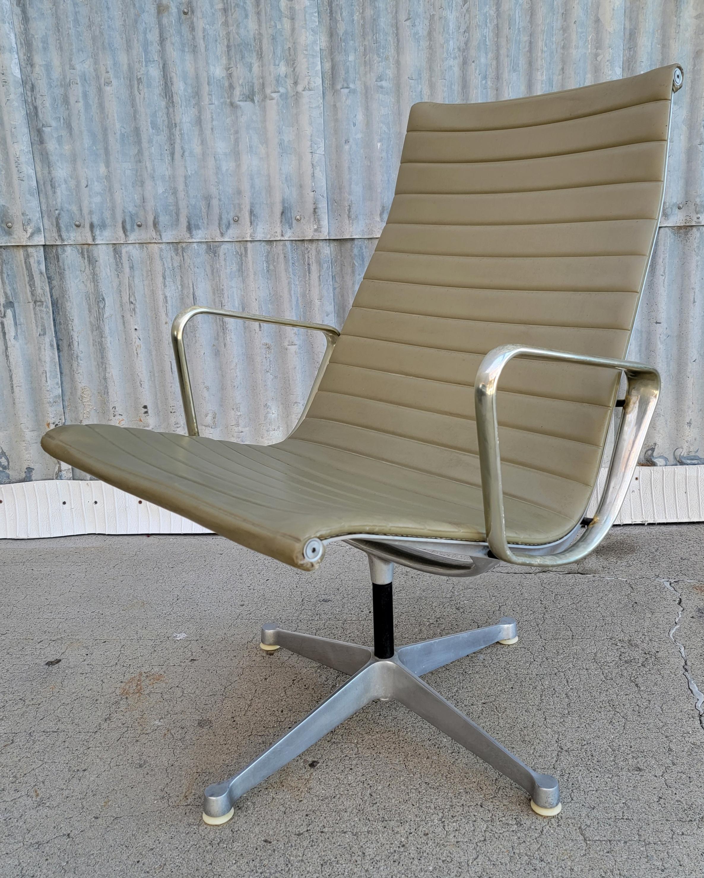 Early Eames Aluminum Group Swivel Chair at 1stDibs