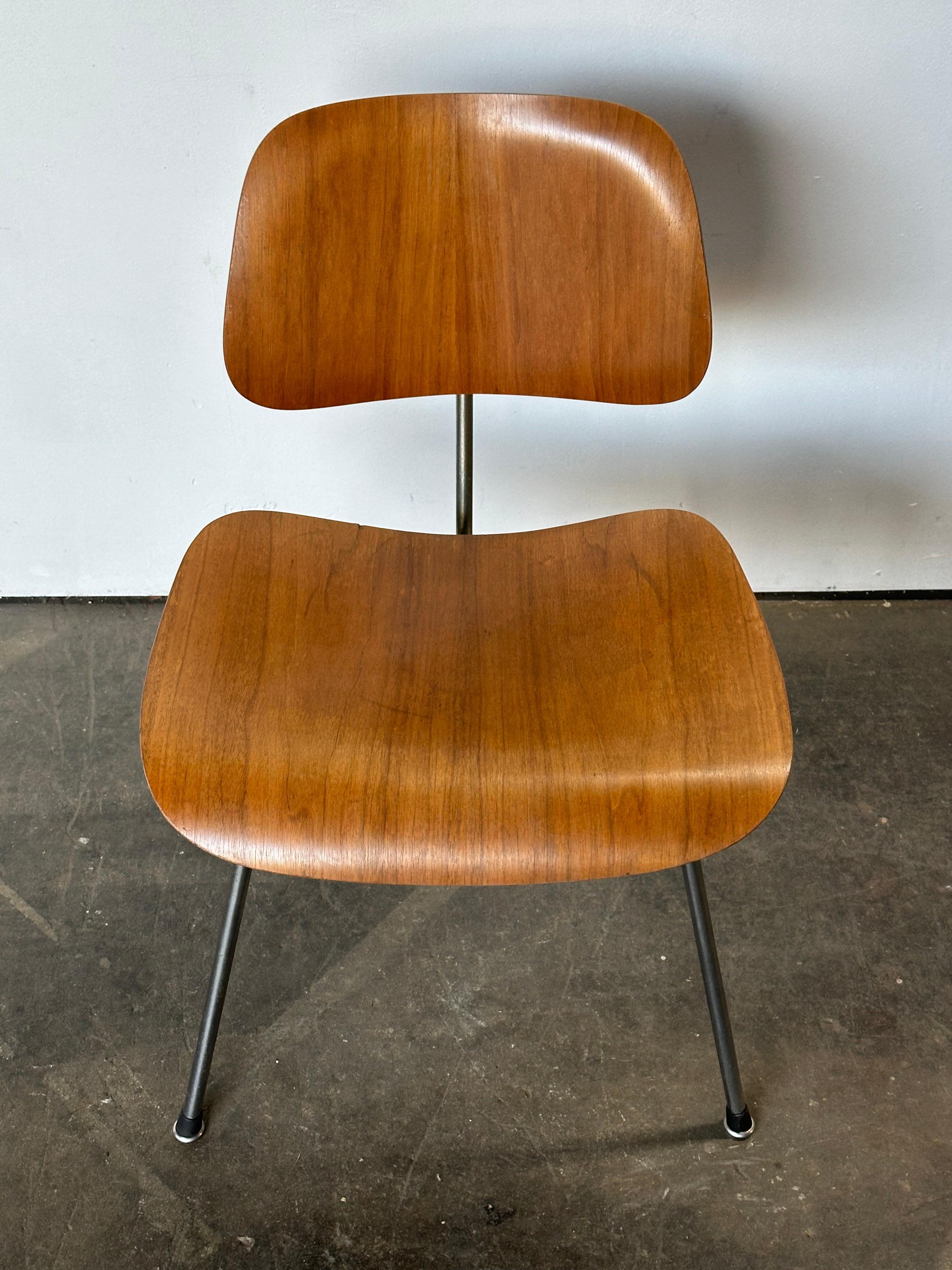 Early Eames DCM Dining Chair by Herman Miller, 1950s Edition For Sale at 1stDibs