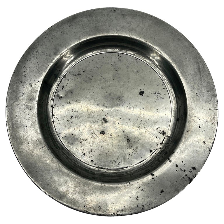 Early English 19th Century Pewter Plate For Sale at 1stDibs