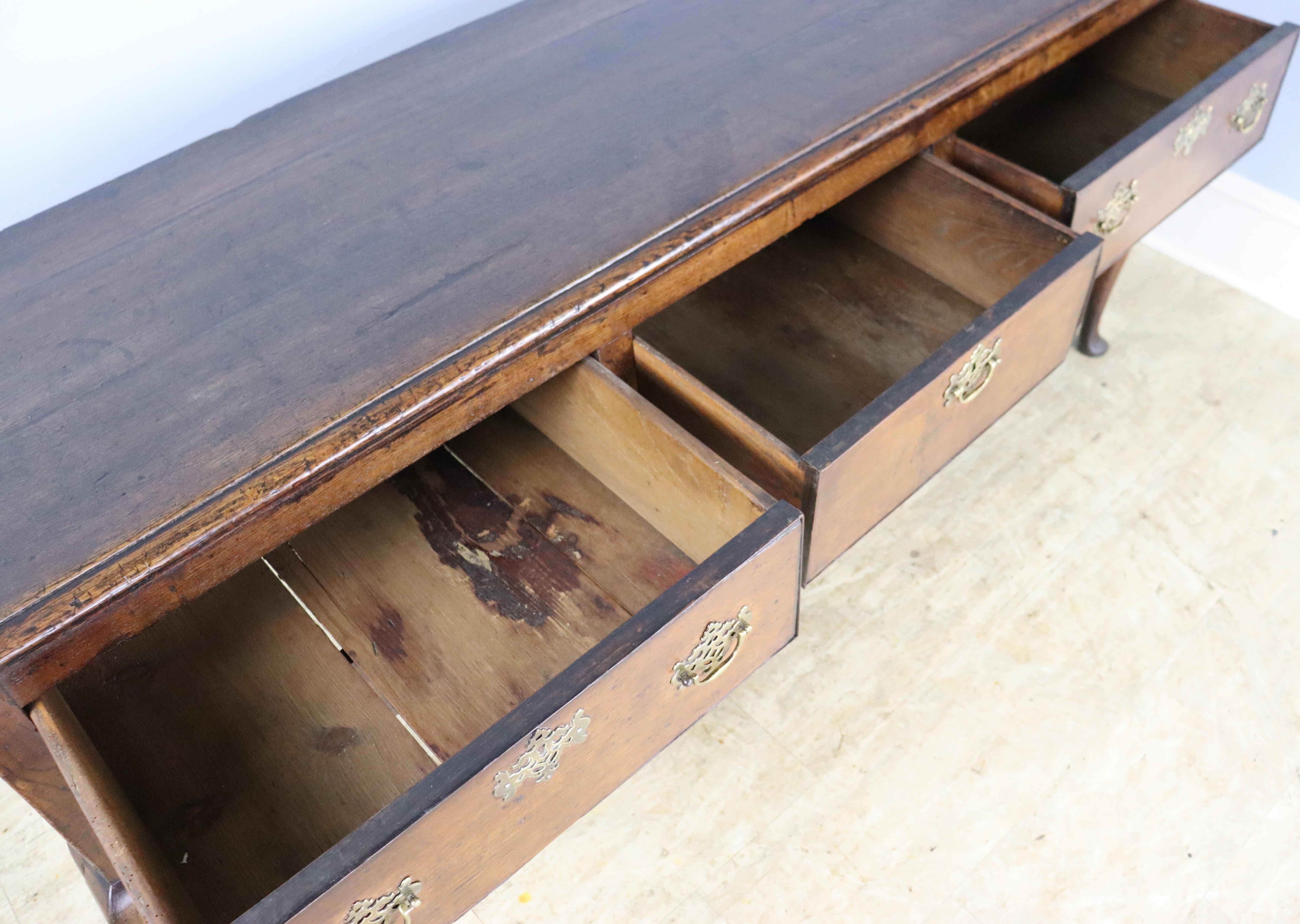 Early Georgian Period Oak Server with Cabriole Legs For Sale at 1stDibs