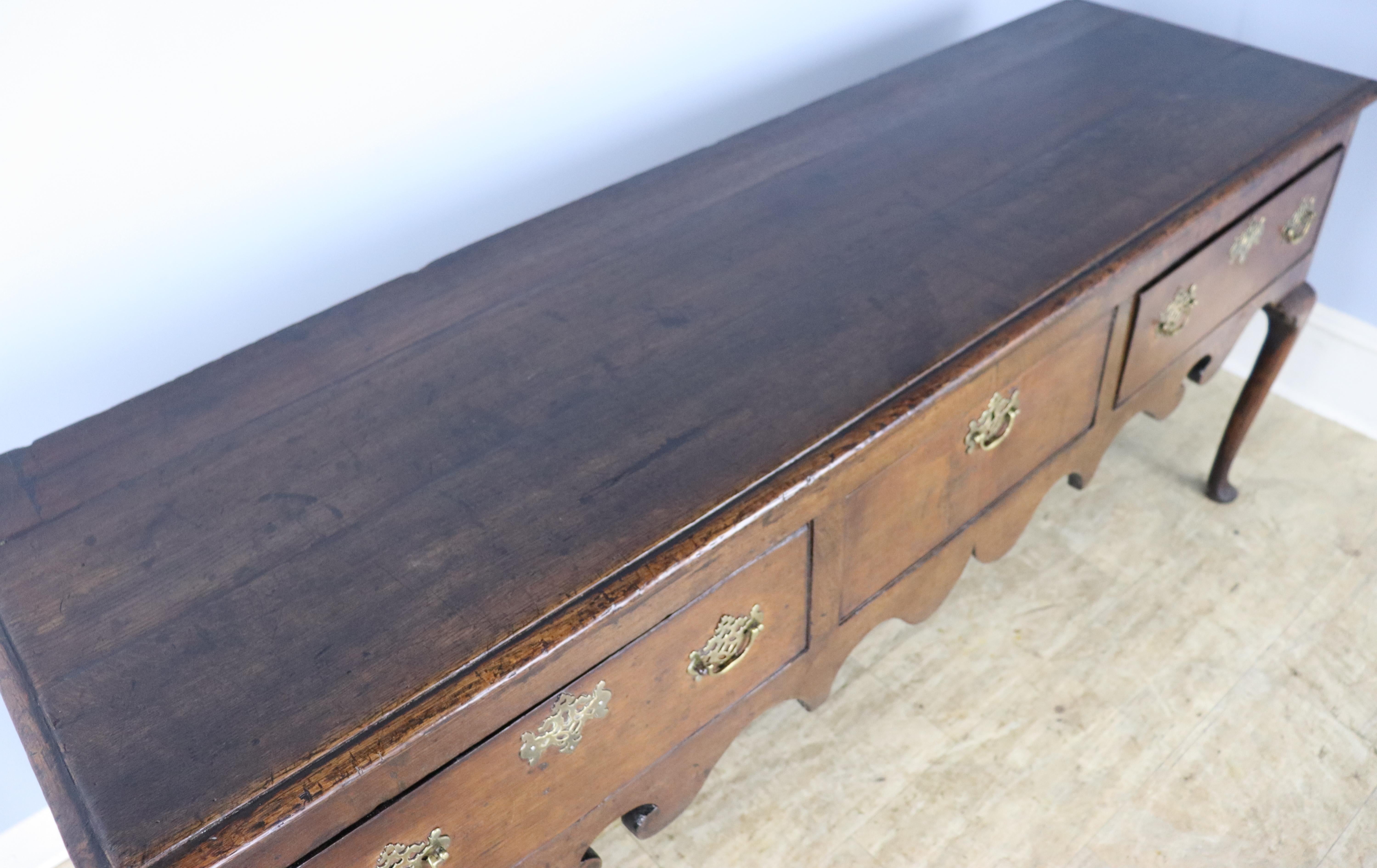 Early Georgian Period Oak Server with Cabriole Legs For Sale at 1stDibs