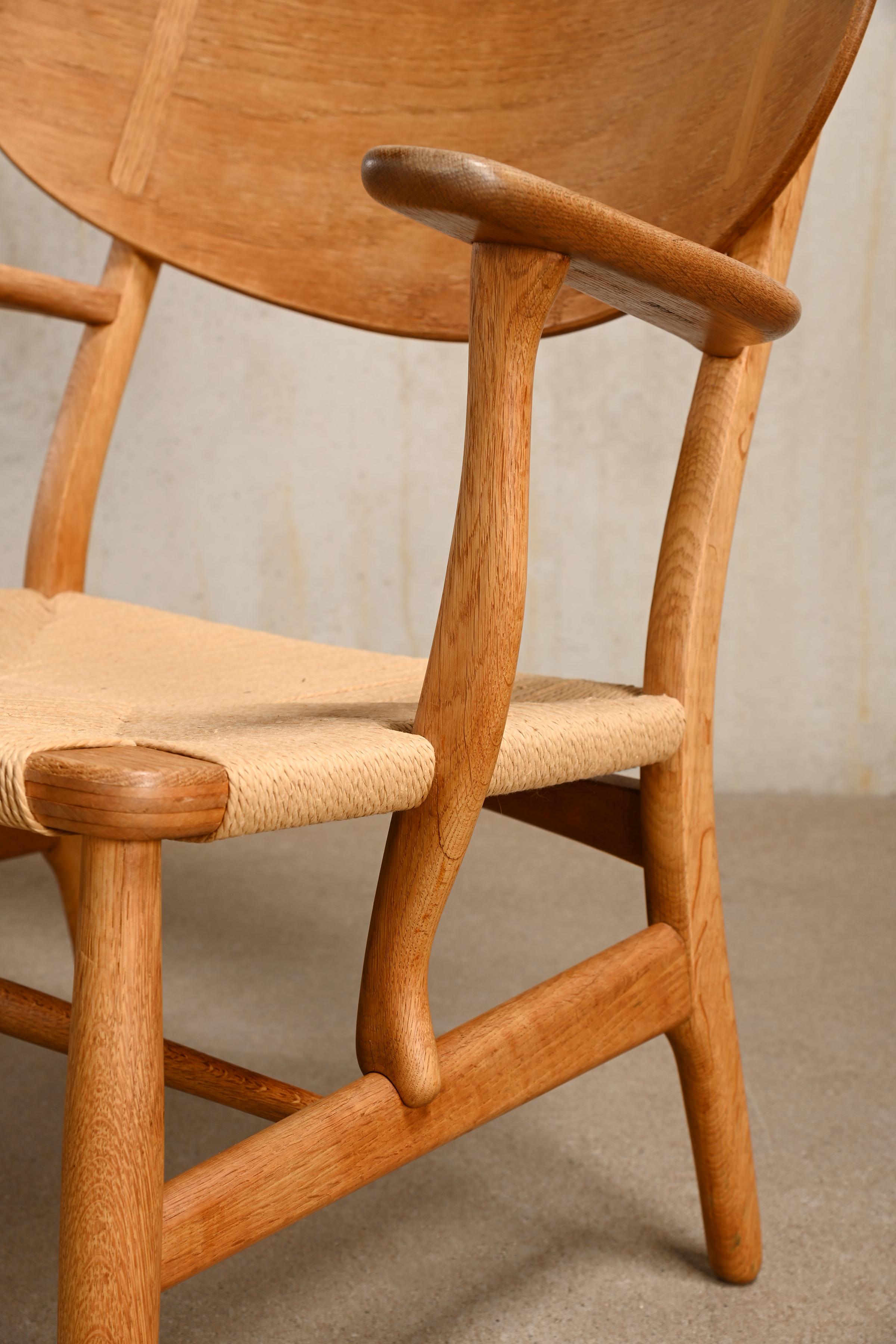 Early Hans J. Wegner CH22 Easy Chair in oak and paper-cord for Carl ...