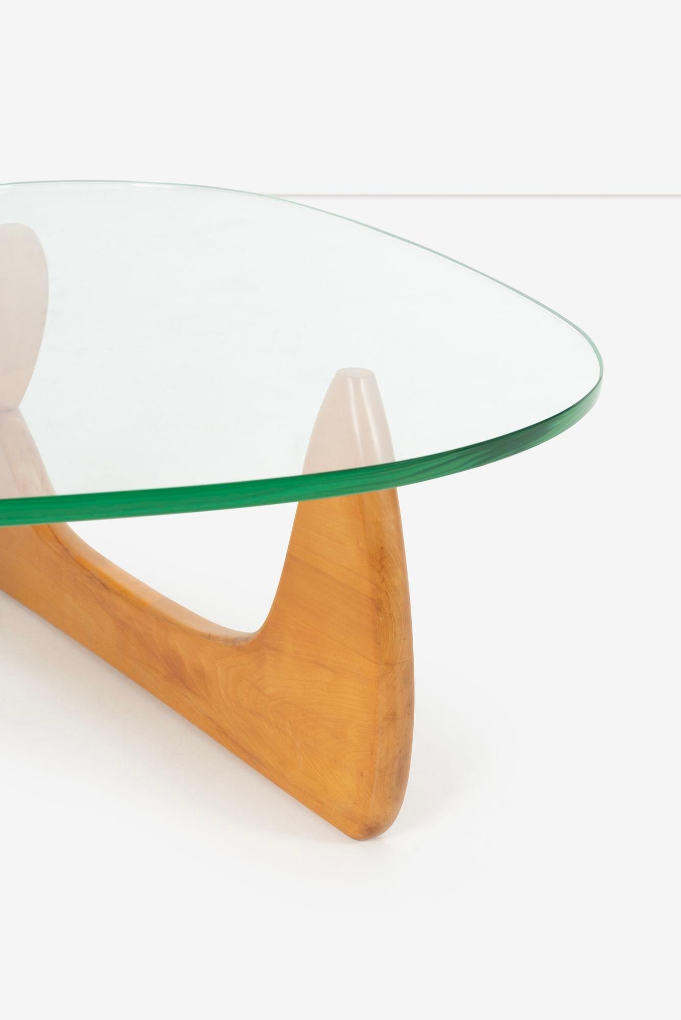 Early Isamu Noguchi Coffee Table Model IN50 For Sale at 1stDibs