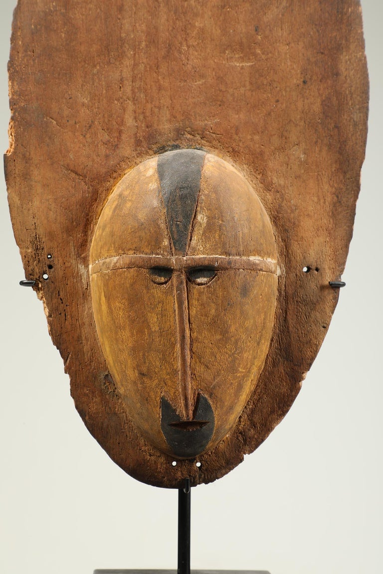 Early Papua New Guinea Sepik Light Wood Yam Mask Elegant Flame Shaped ...