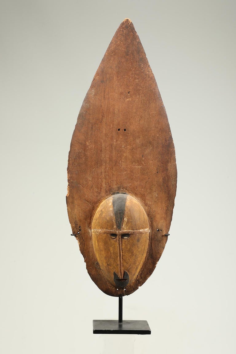 Early Papua New Guinea Sepik Light Wood Yam Mask Elegant Flame Shaped ...