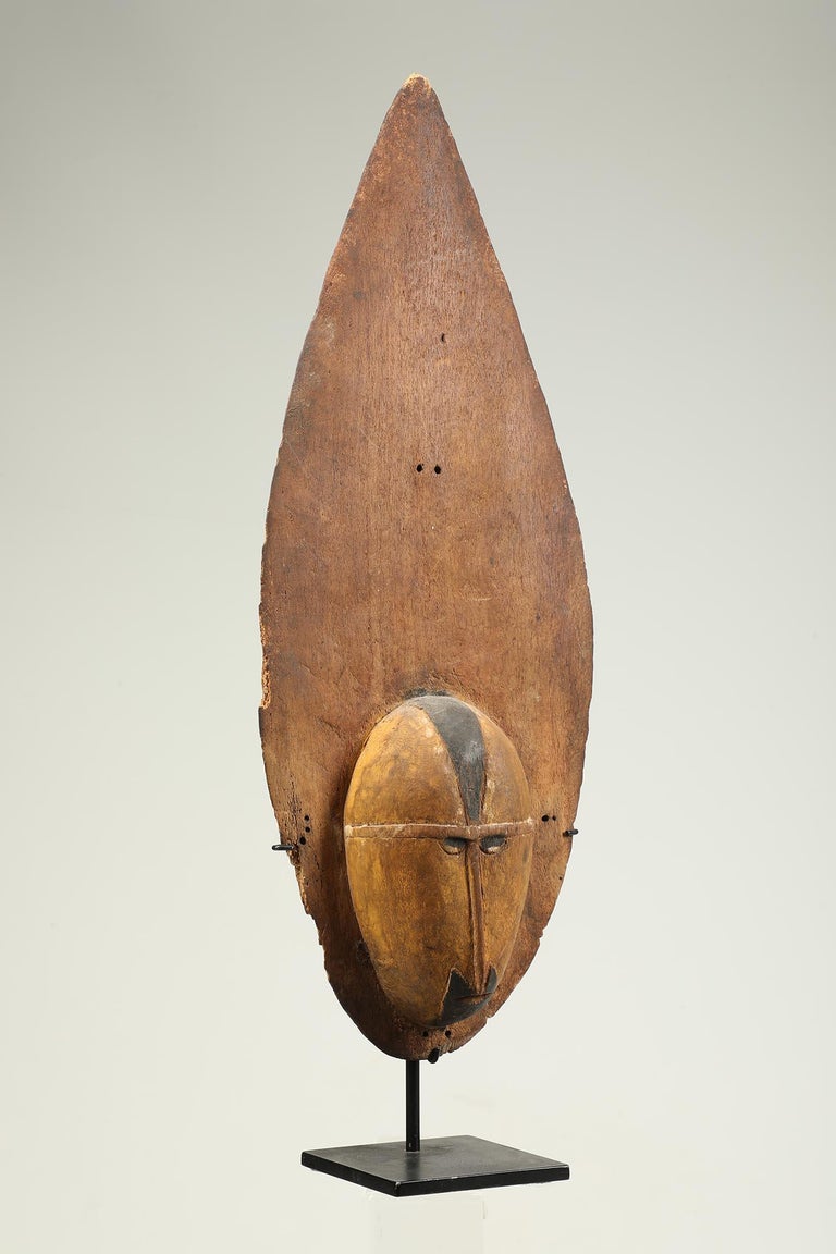 Early Papua New Guinea Sepik Light Wood Yam Mask Elegant Flame Shaped ...