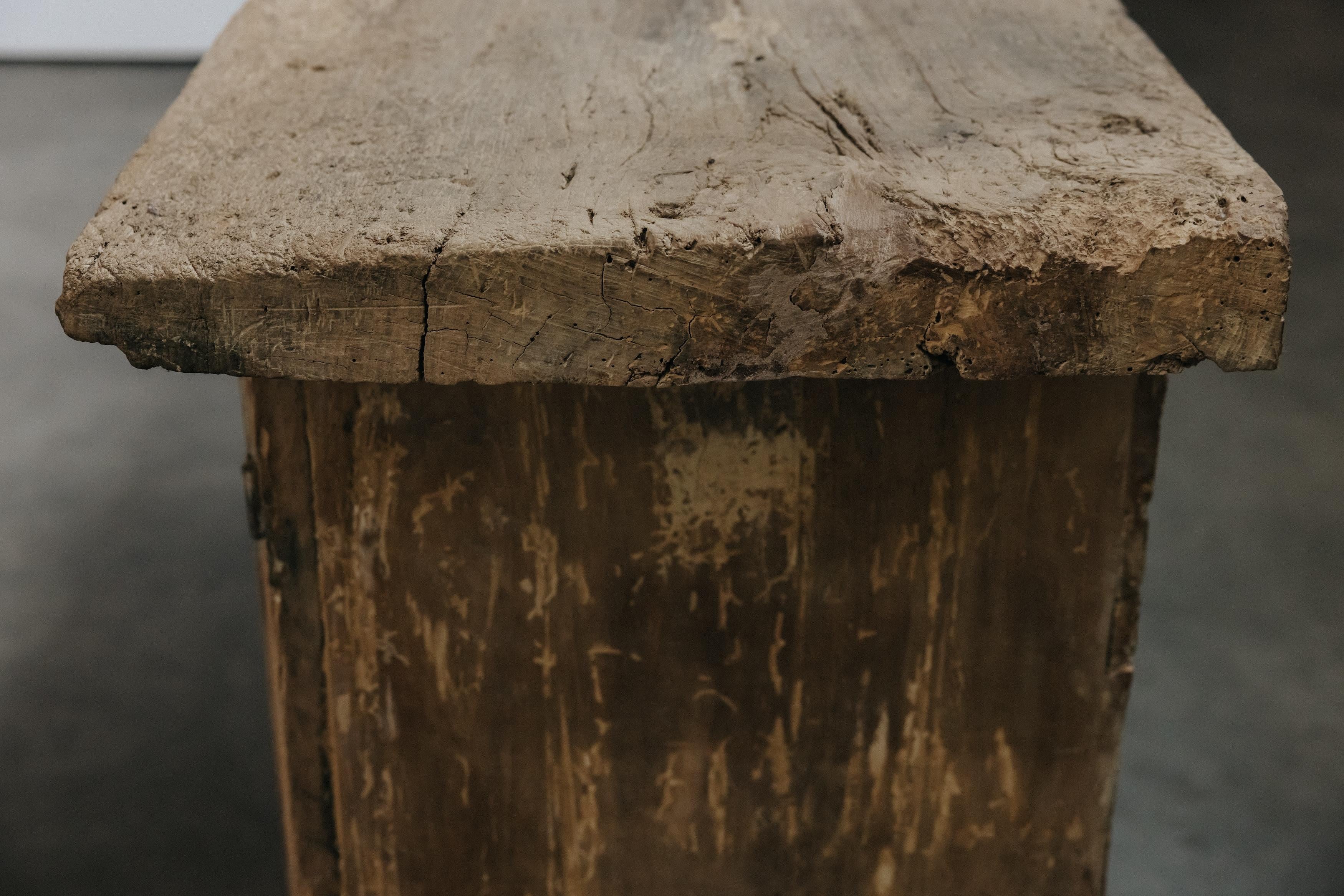 Early Primitive Oak Sideboard From Italy, Circa 1750 For Sale at 1stDibs
