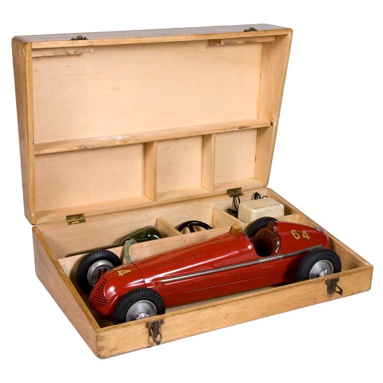 Early remote-control Maserati Tipo 4CL toy car, 1949 For Sale at 1stDibs