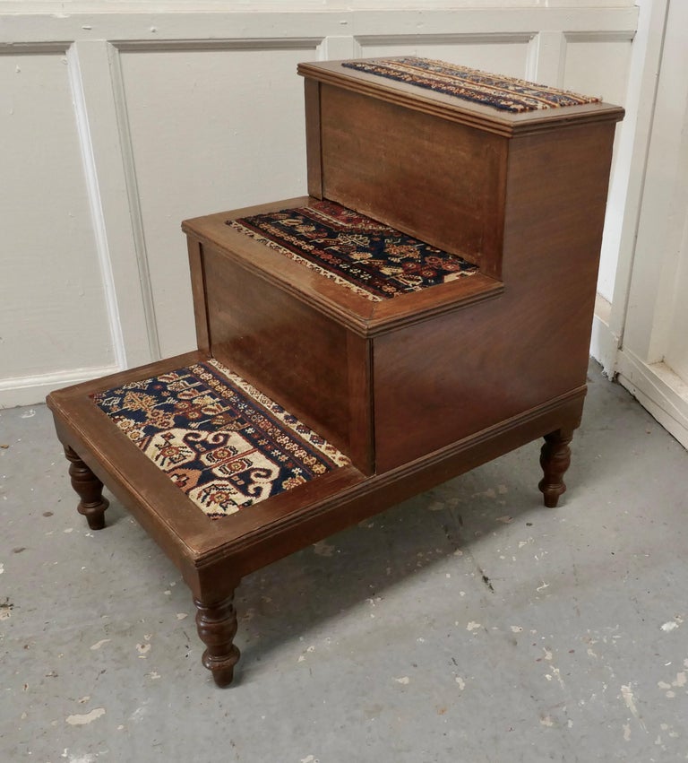 Early Victorian Library Steps on Turned Legs For Sale at 1stDibs