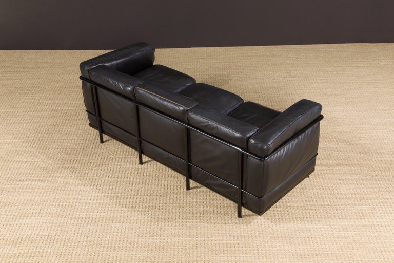 Early Year LC2 Black Leather Three-Seat Sofa by Le Corbusier for ...