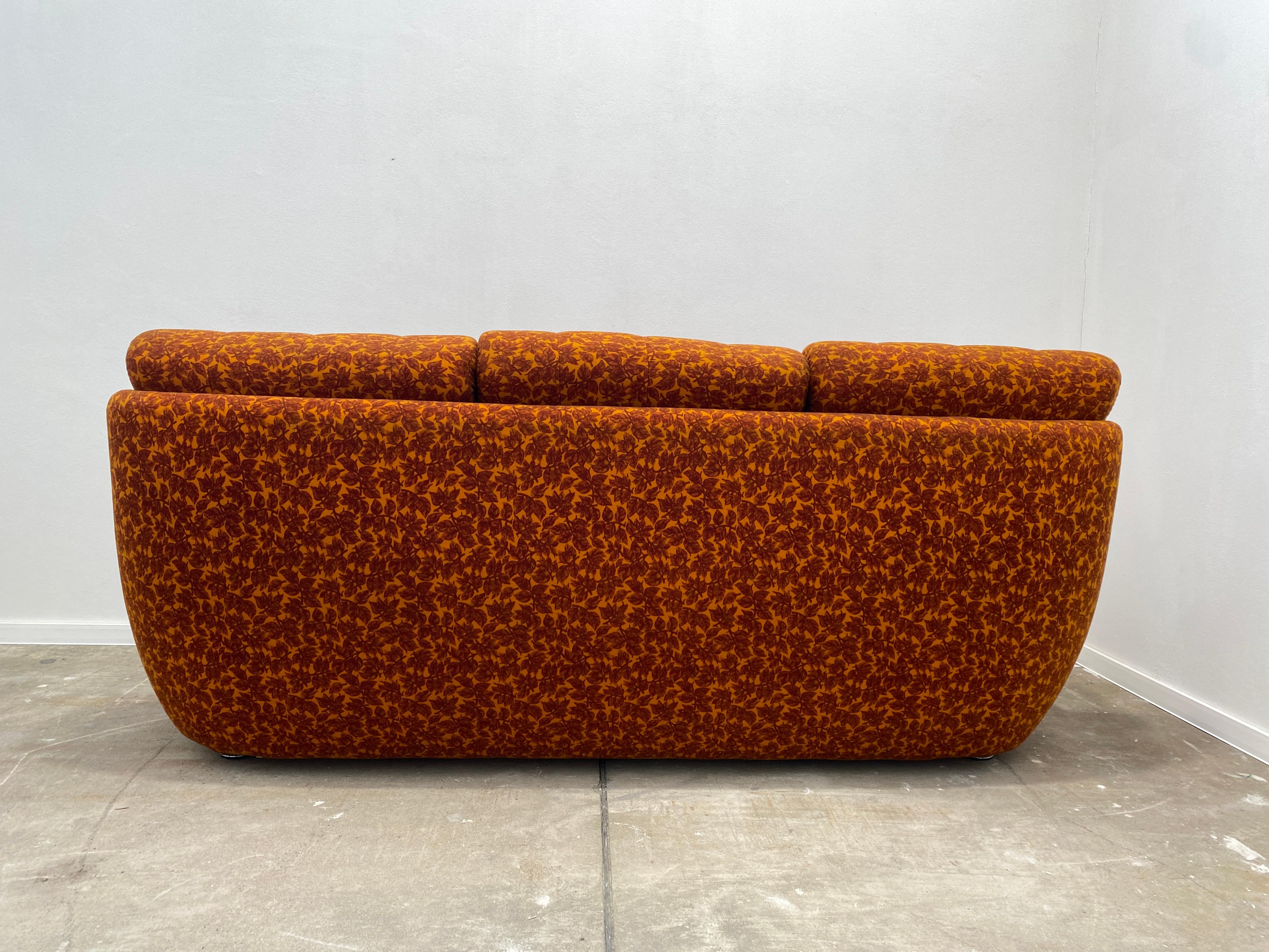 Eastern Bloc Vintage Living Room Set by Jitona, Czechoslovakia, 1970s ...