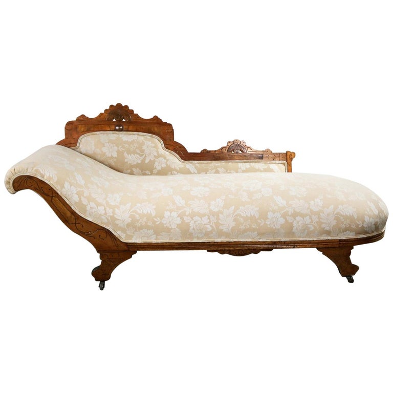 Eastlake Victorian Récamier Daybed Chaise Fainting Couch at 1stDibs