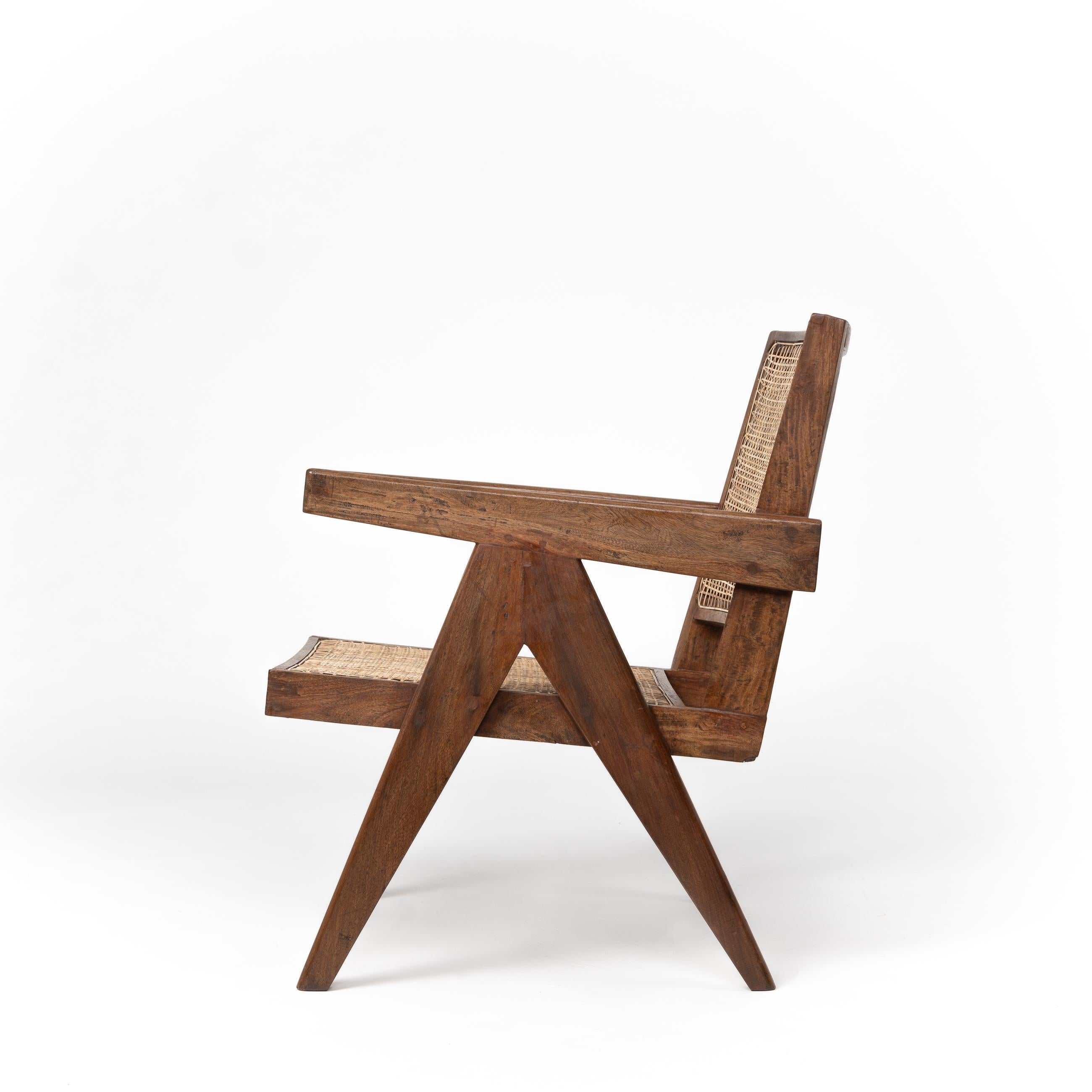 Easy arm chair For Sale at 1stDibs