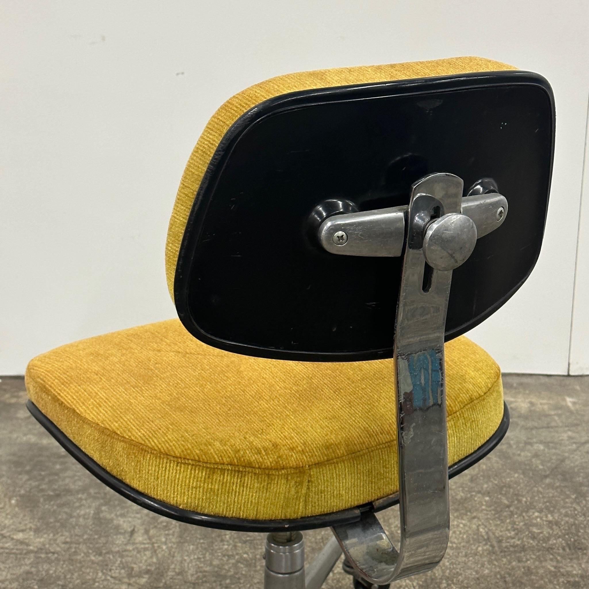 EC228 Secretary Chair by Charles and Ray Eames for Herman Miller For Sale at 1stDibs