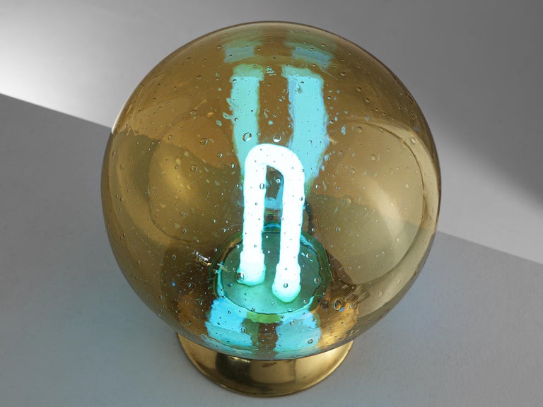 Eccentric Table Lamp in Brass and Decorative Glass For Sale at 1stDibs