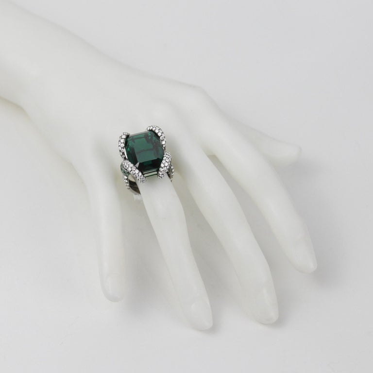 ECJ Collection 18K White Gold Diamond&Emerald Ring For Sale at 1stDibs