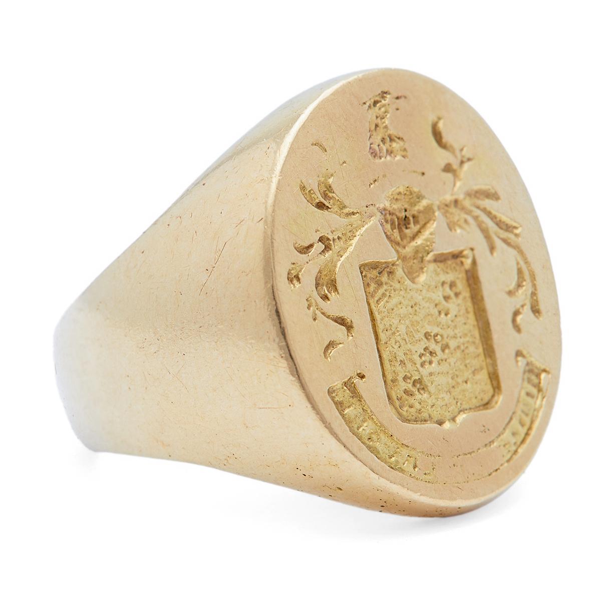Edwardian 18k Yellow Gold Signet Ring For Sale at 1stDibs