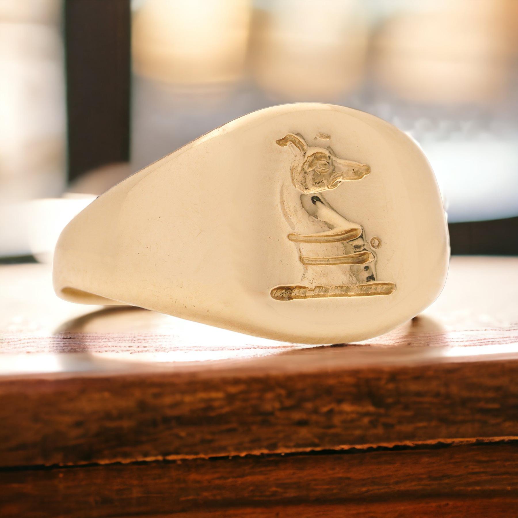 Edwardian 18kt. yellow gold pinky signet ring featuring a dog For Sale ...