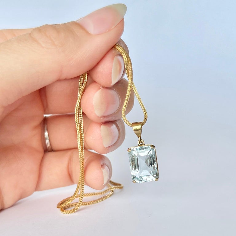 Edwardian Aqua and 18 Carat Gold Necklace at 1stDibs