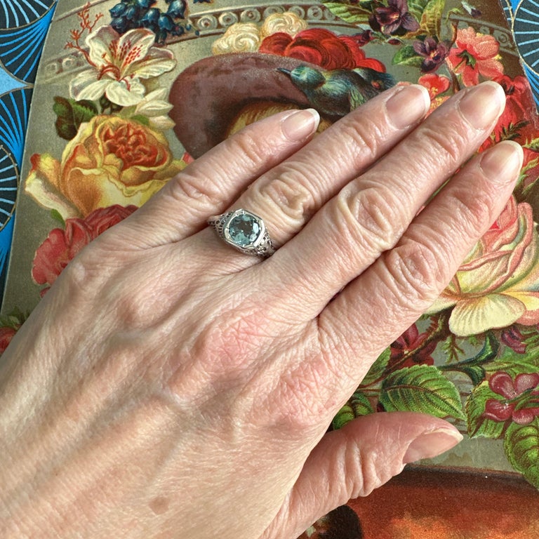 Edwardian Aquamarine 18k White Gold Filigree Ring For Sale at 1stDibs