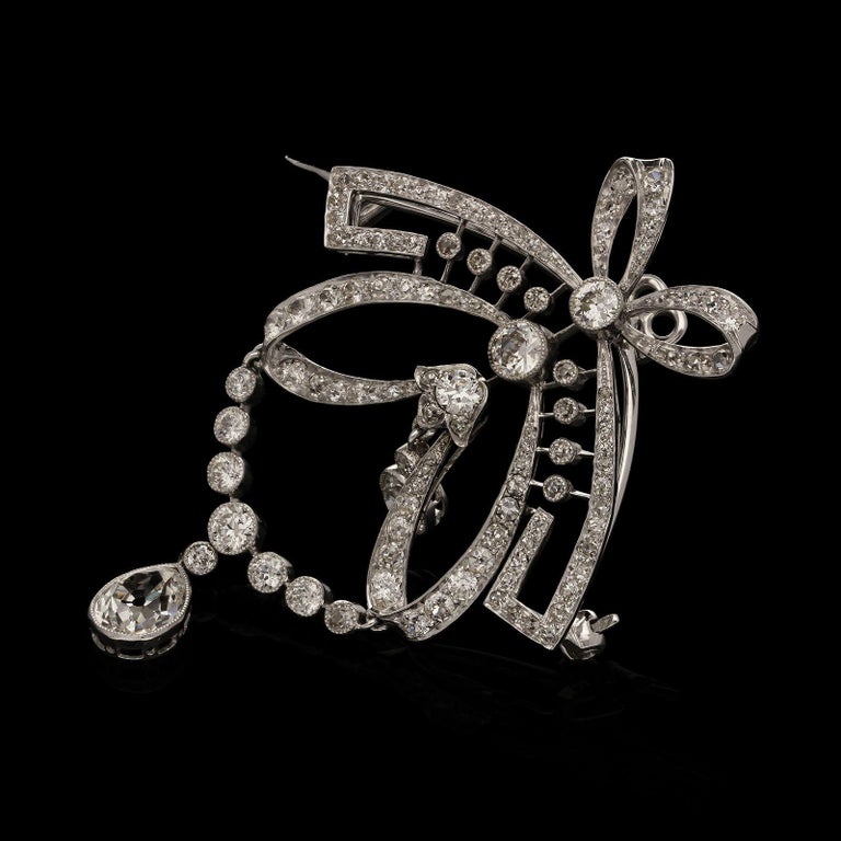 Edwardian Beautiful Diamond and Platinum Garland Style Pendant, Circa ...