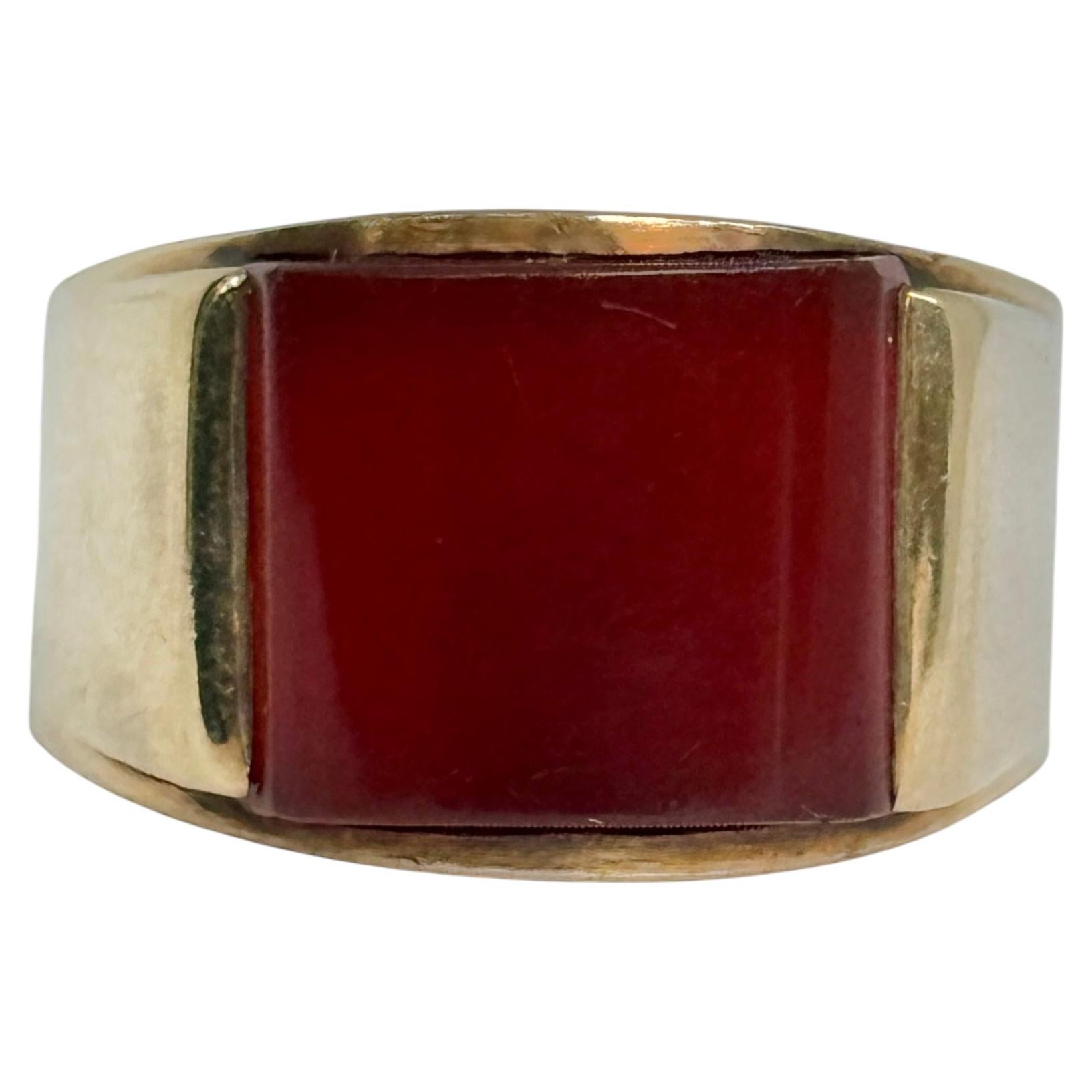 Edwardian Carnelian and 9 Carat Gold Signet Ring For Sale at 1stDibs