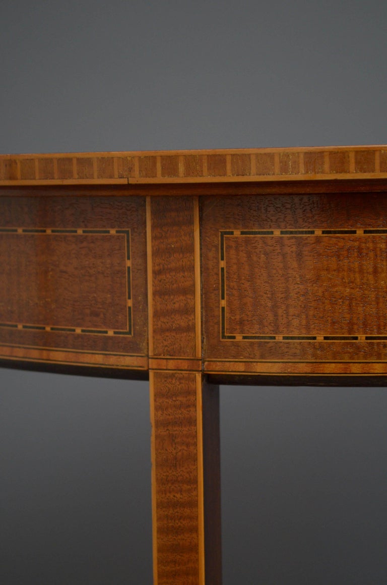 Edwardian Flamed Mahogany Table For Sale at 1stDibs